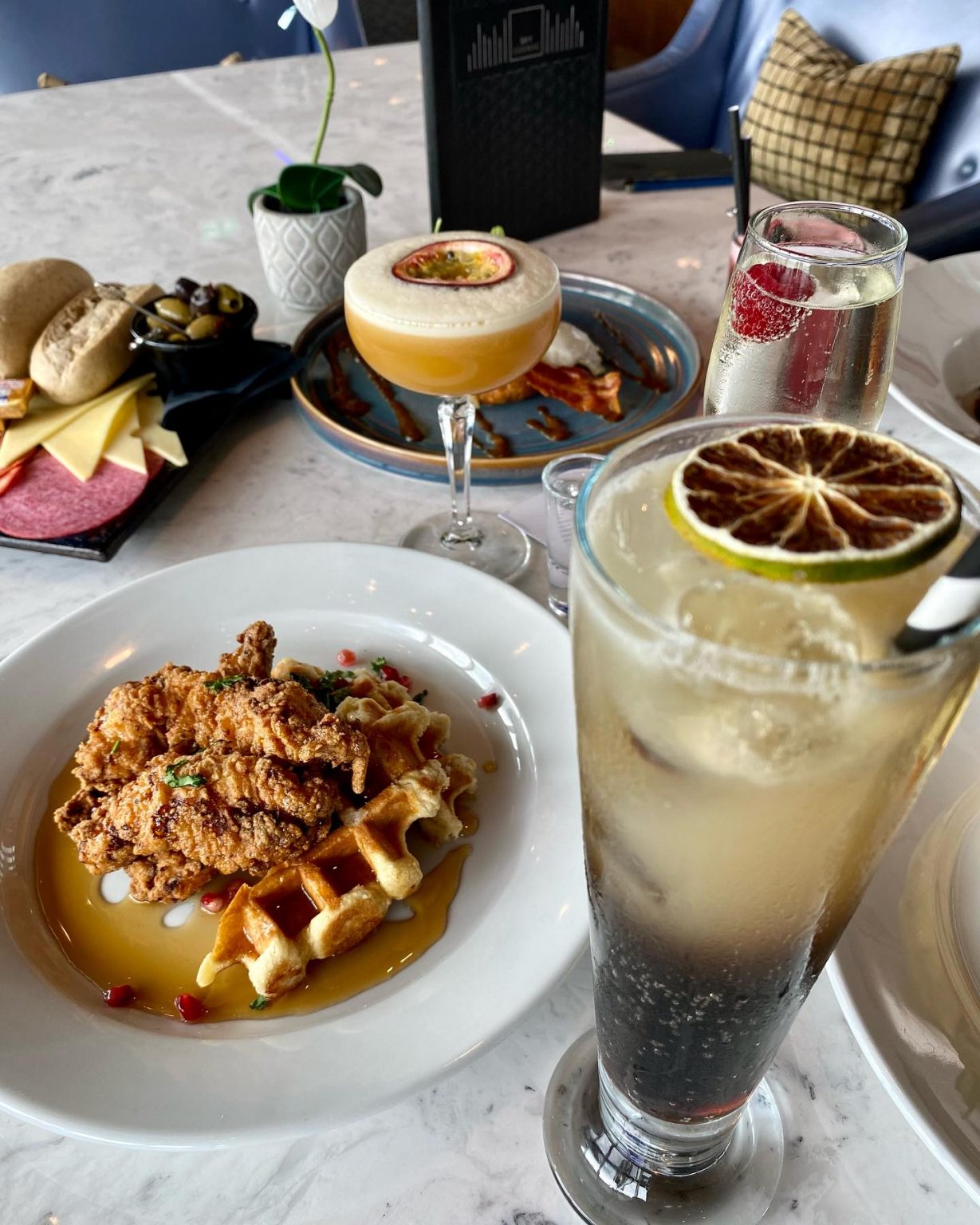 The Best Bottomless Brunches In Leeds: Top Spots For Unlimited Drinks ...