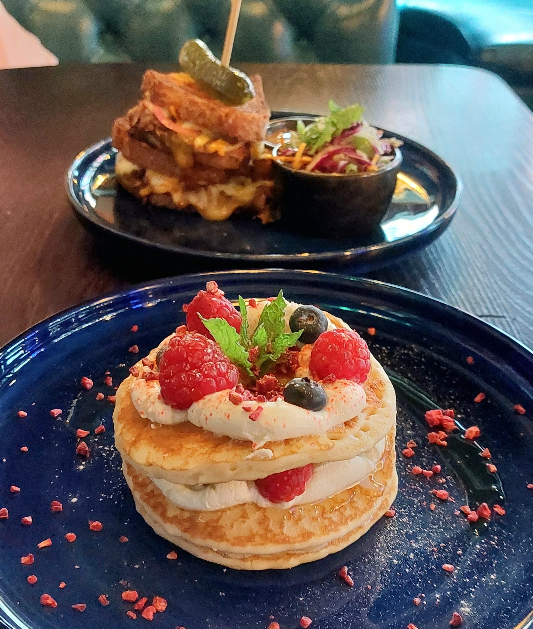 Free-Flowing Fizz And Perfect Pancakes: We Tried The Two-Hour ...