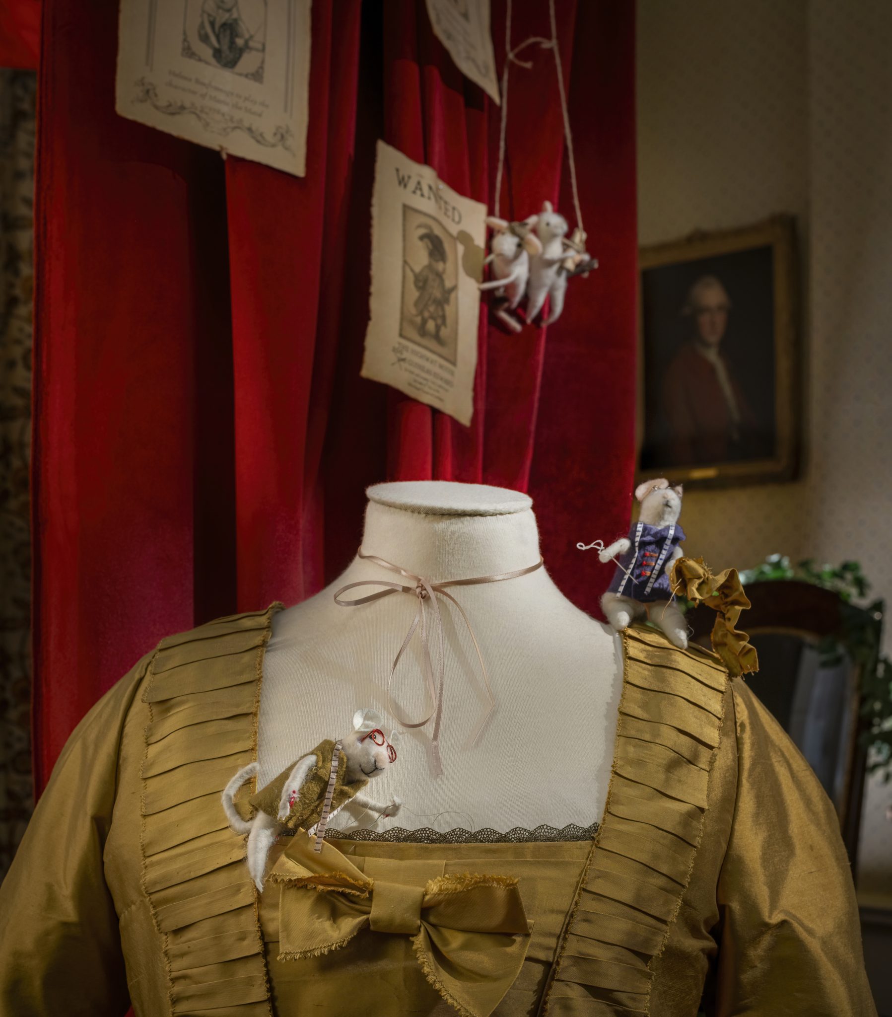 Mischievous Mice Take Over Fairfax House For Festive Georgian ...