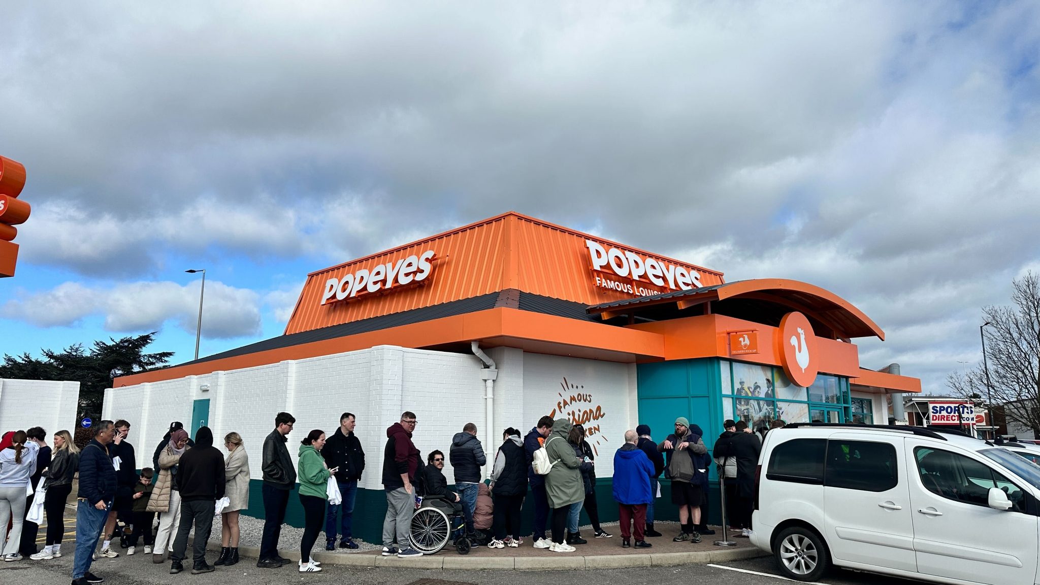 Overnight Queues In Hull As Popeyes Opens First East Yorkshire Branch ...